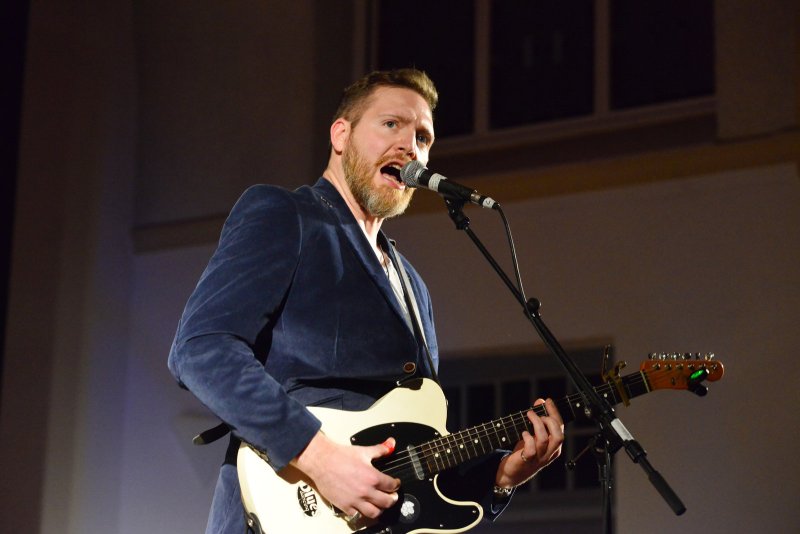 Gitarrist Stefano Ronchi begeistert beim ausverkauften "Gruß vom Blues!" | Kultur aktuell - LZ.de