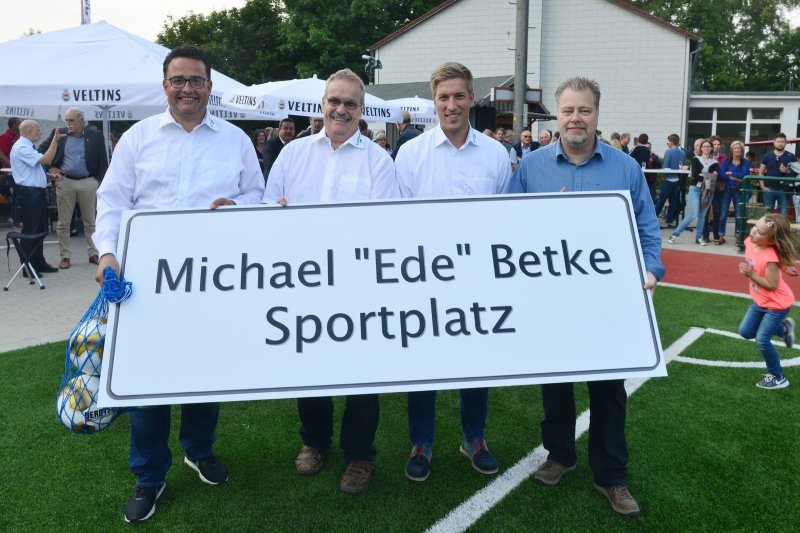 Kunstrasenplatz in Heiligenkirchen ist eingeweiht | Lokale Nachrichten ...