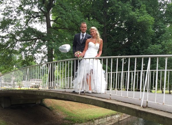 TBV-Topscorer Tim Hornke heiratet seine Julia | Handball aktuell - LZ.de