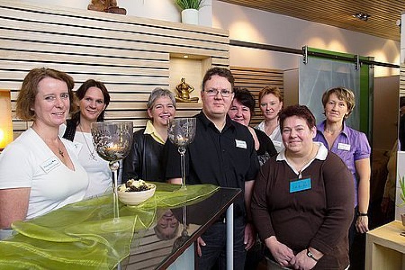 Mitarbeiter präsentieren neue Räume des Rose-Bades | Lokale Nachrichten ...