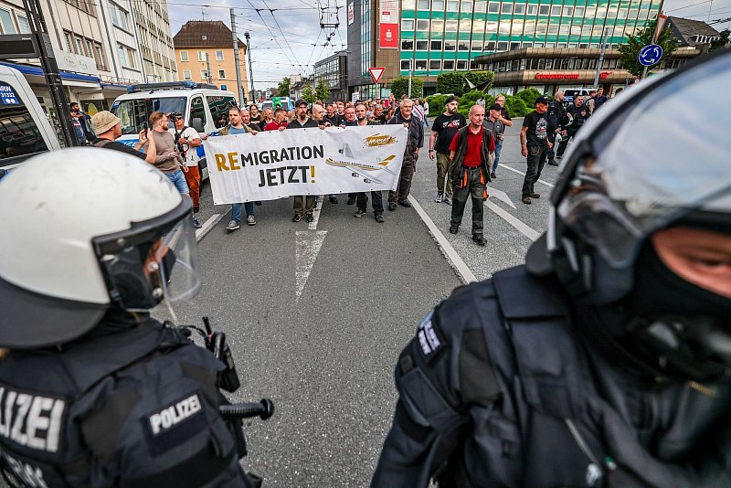 Demonstrationen nach Anschlag in Solingen | Nachrichten aus aller Welt - LZ.de