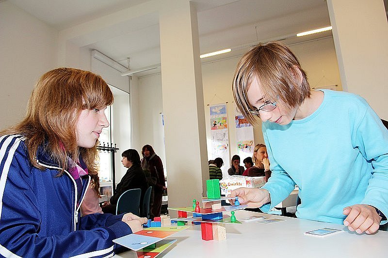 Stadtbücherei bietet neue Gesellschaftsspiele zur Ausleihe an | Lokale ...
