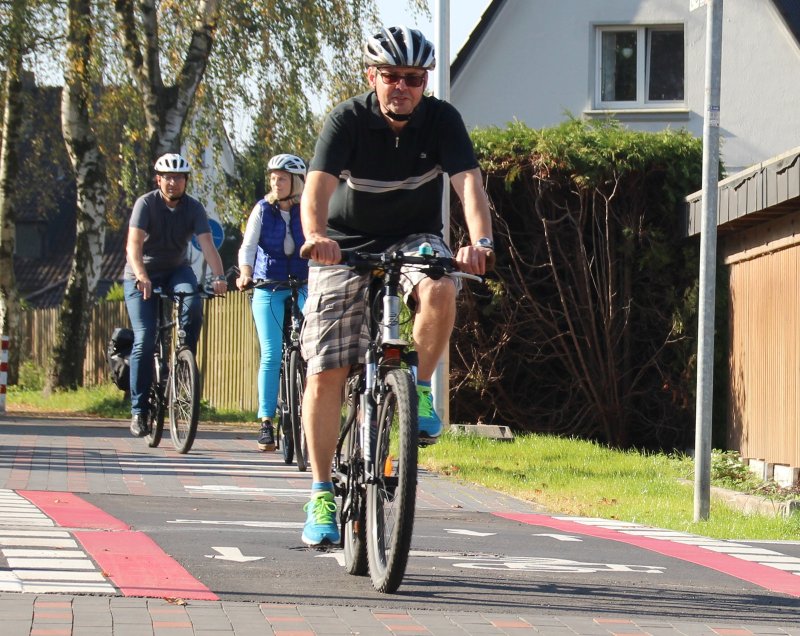 Am Detmolder Birkendamm haben Radfahrer ab sofort Vorfahrt | Lokale ...